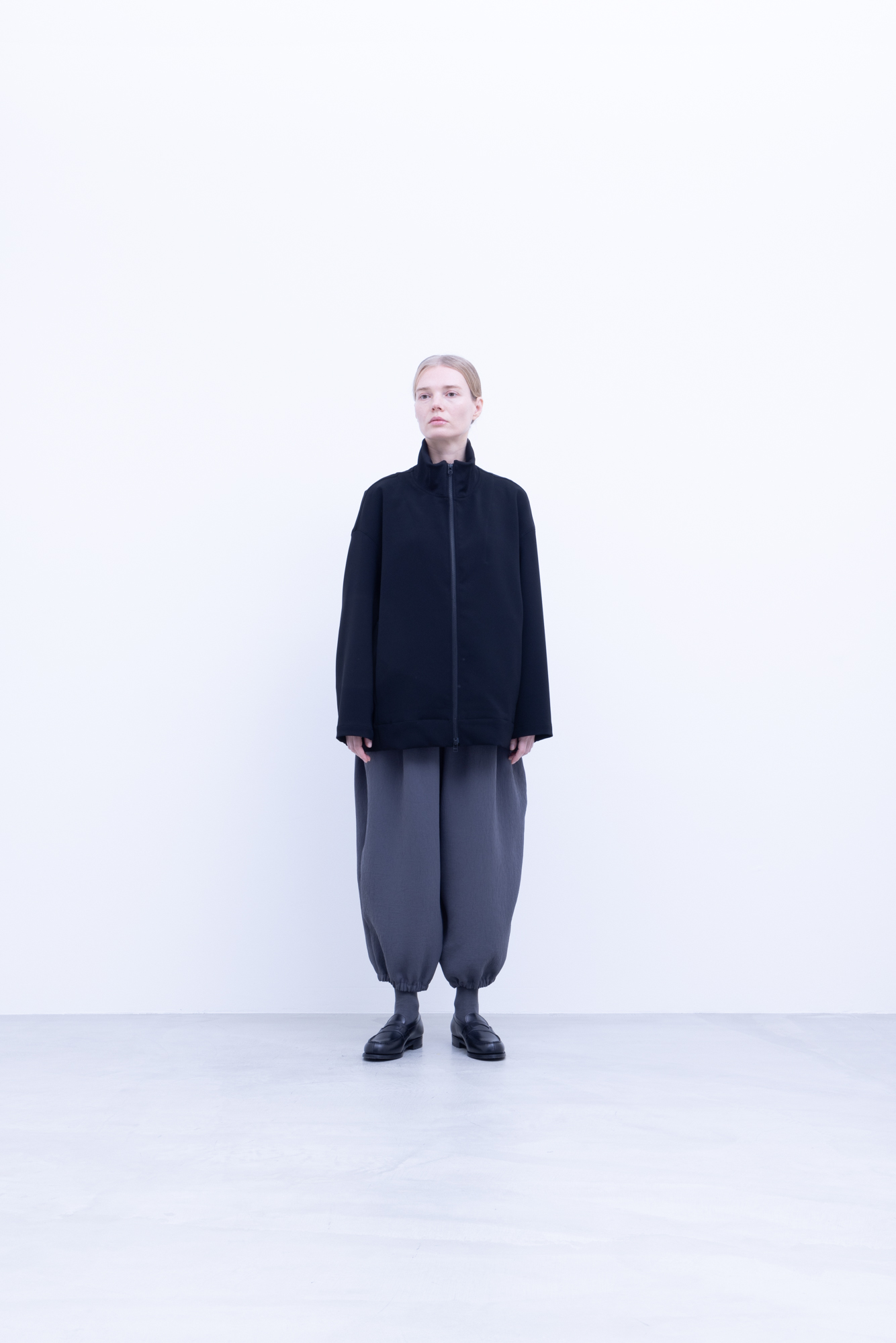 No. 052 | 2024 AW womens / Model H=164cm | Look | NO CONTROL AIR